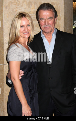Sharon Case et Eric Braeden arrivant à l'Attaché de presse de Guild ...