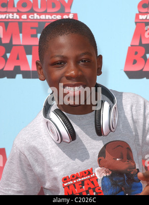 Bobb'e J. Thompson Première de 'Tempête de boulettes de viande" tenu à ...