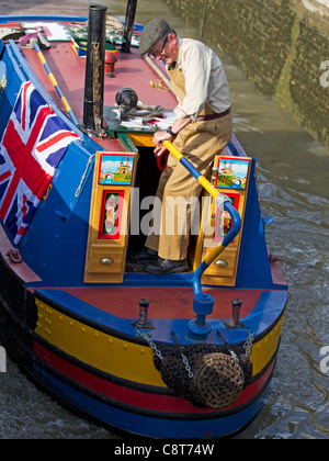 Décorées de façon traditionnelle - Châteaux & Roses ; bateau étroit ...