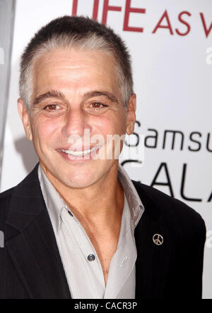 Tony Danza La première de 'Comment savez-vous' qui s'est tenue au ...