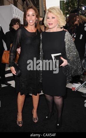 Joan Rivers aux arrivées pour E ! Présentation Upfronts réseau, Gotham ...