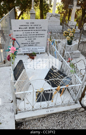 Tombe ou tombe du révérend William Webb Ellis, premier joueur de rugby ...
