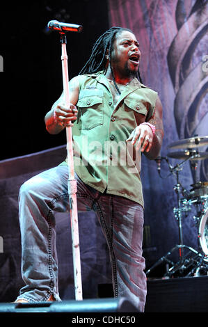 2 février 2011 - Fayetteville, North Carolina, USA - guitariste JAMES ...