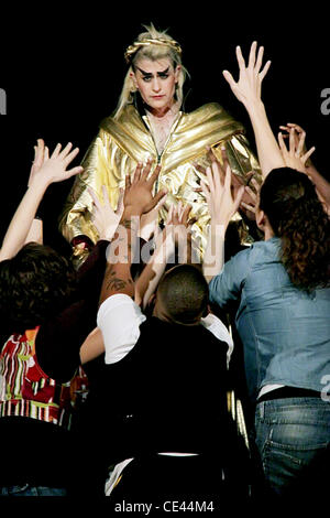 Peaches aka Merrill Beth Nisker musicien électronique et artiste de ...