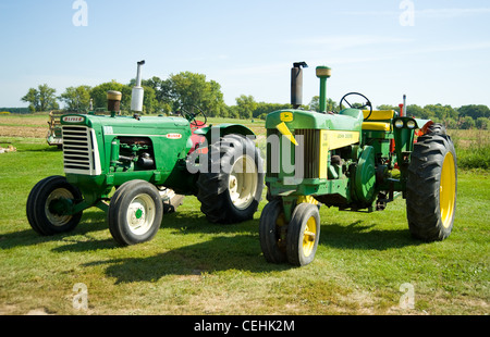Gros tracteurs John Deere vert Photo Stock - Alamy