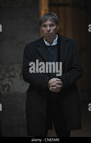 Braco Dimitrijevic savent bien artiste ex-Yougoslavie qui pose pour ...