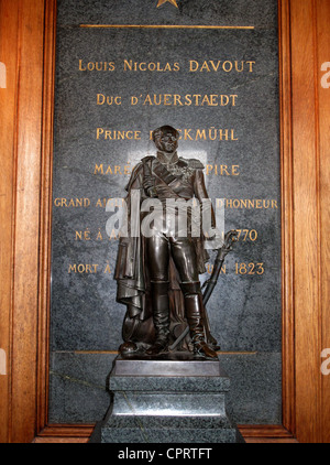Sculpture de Louis Nicolas Davout au Phare d'Eckmuhl, phare de la ...