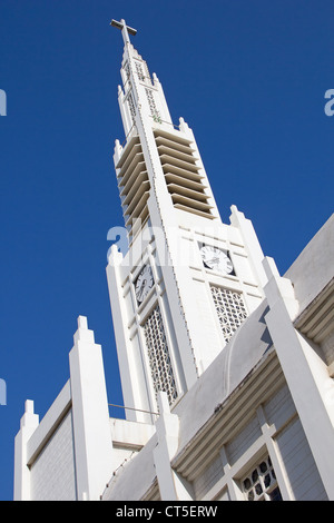 L'Église catholique moderne à Maputo, Mozambique Photo Stock - Alamy