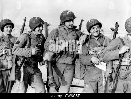 La Seconde Guerre mondiale. Les soldats américains sur la plage d'Omaha ...