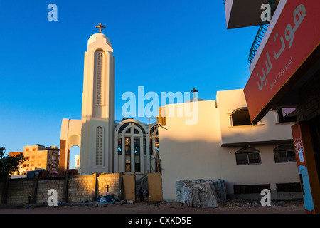 La cathédrale copte de Saint Shenouda dans Hurghada, Mer Rouge, Egypte ...