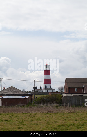 Le phare de Happisburgh, dans le Norfolk, est un monument local, le ...