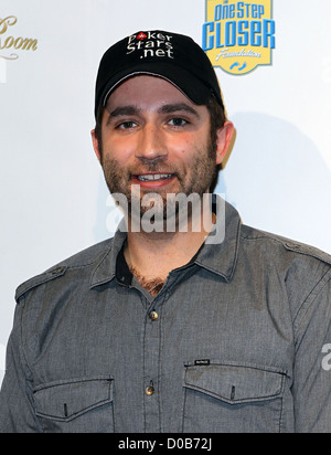 Joe Stapleton dans tous les CP de tournoi de poker de charité de ...