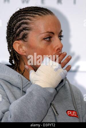 (Afp) - la Grande-Bretagne boxer Cathy Brown pose à Schwerin, Allemagne ...