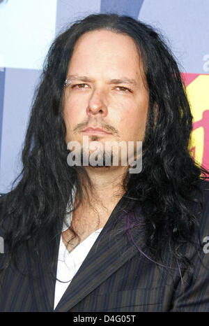 Musicien Jonathan Davis de la bande 'Korn' arrive à la 2008 MTV Video ...