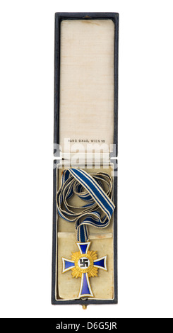 Une croix allemande nazie de l'honneur de la mère allemande médaille ...