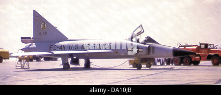 Un Convair F-102A Delta Dagger, numéro de série 56-1440, exploité par ...