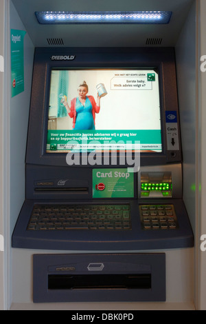 BNP Paribas Fortis DISTRIBUTEUR AUTOMATIQUE Banque D'Images, Photo ...
