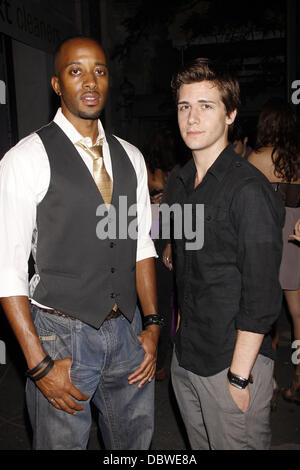 Tyler Herwick Première mondiale de la série 'John Capo's les ar' au ...