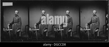 Le général George W. Morrell sert comme officier dans l'armée ...