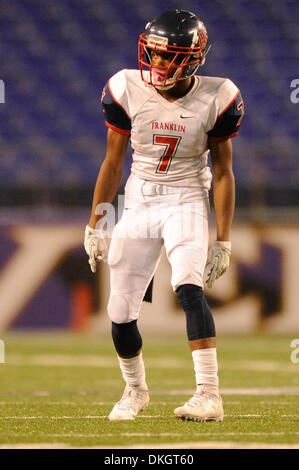 05 DÉCEMBRE 2013 : le WR Steven Sbirds de Franklin (7) attend le coup ...