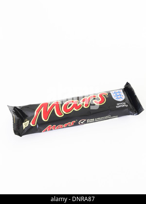 BARRE de chocolat MARS isolée sur fond blanc.Mars est une marque de ...