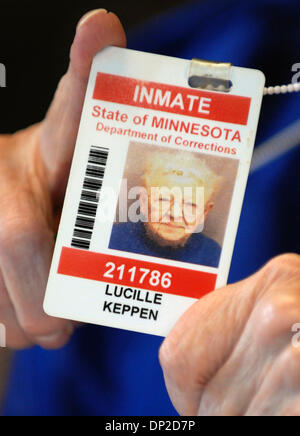 28 mai, 2006 ; Bloomington, MN, USA ; Lucille Keppen célébrera son 92e ...