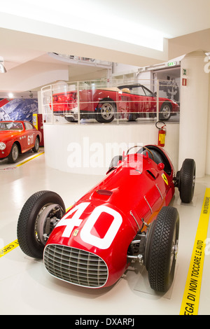 FERRARI 166 F2 1951 Voiture de course MUSÉE GALLERIA MARANELLO ITALIE ...