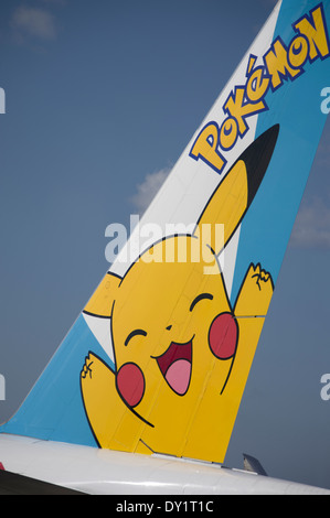 ANA Boeing 777-381 JA754UN AVION Pokemon ANA All Nippon Airways ...
