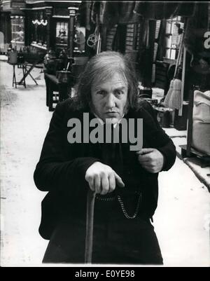 01 janvier 1970 - Albert Finney, âgé de 33 ans l'acteur britannique ...