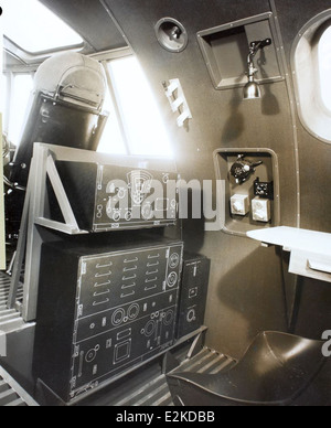 Cette image de l'album de Charles Freel montre un Convair B-36 ...