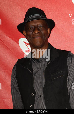 MusiCares MAP Fund 2014 Concert-bénéfice - Arrivées avec : Matt Sorum ...