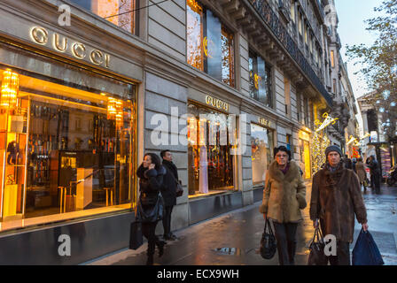 Boutique de luxe Gucci, rue Royale, Paris, France Photo Stock - Alamy
