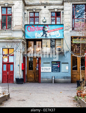 Clärchens Ballhaus, salle de bal, salle de danse et un restaurant dans ...