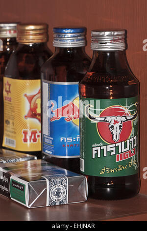 Le logo de l'entreprise de boisson autrichienne Red Bull, la silhouette ...