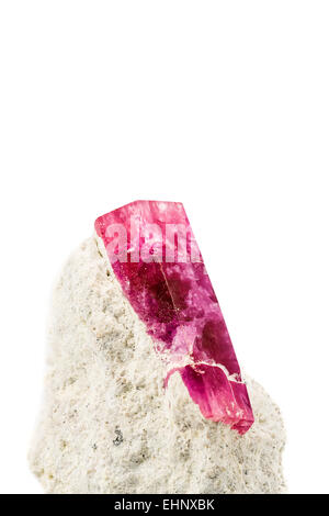 Beryl prismatique ; cristal rouge dans la matrice de rhyolite origine ...