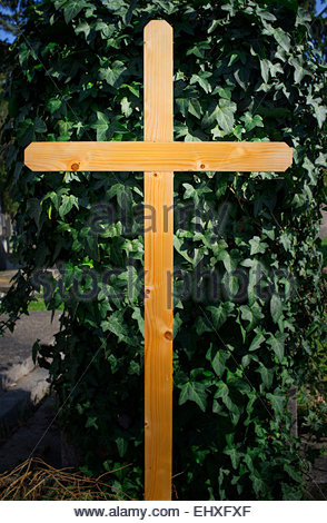 Croix de bois mort cimetière tombe cimetière croix mort religion ...