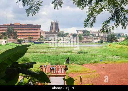 Centre ville de Yaoundé, capitale du Cameroun Photo Stock - Alamy