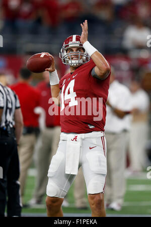 Alabama Crimson Tide quarterback Jake Coker célèbre après que son ...