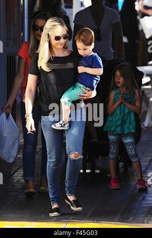 Sarah Michelle Gellar à déjeuner avec une famille avec : Sarah Michelle ...