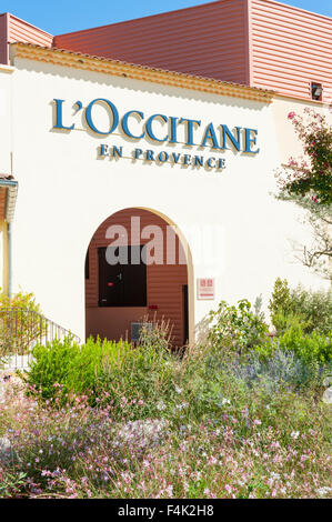 Le siège social et l'usine de L'Occitane l'entreprise de produits de beauté de Provence Manosque ...