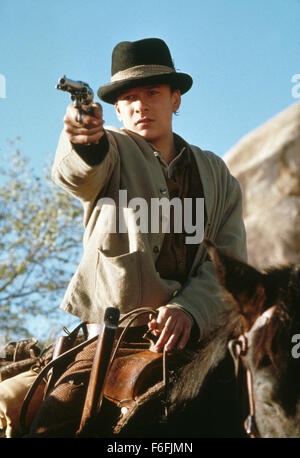 DATE DE SORTIE : Août 01, 1990 TITRE DU FILM : Young Guns II STUDIO ...