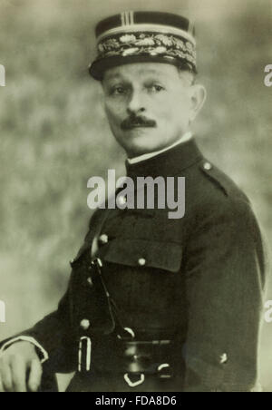 Portrait du Général Maxime Weygand ( 1867 - 1965 ) - la photographie ...