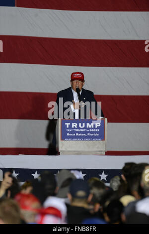 BOCA Raton, FL - 13 mars : candidat présidentiel républicain Donald ...