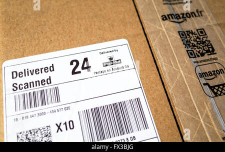 Amazon livraison de colis Photo Stock - Alamy