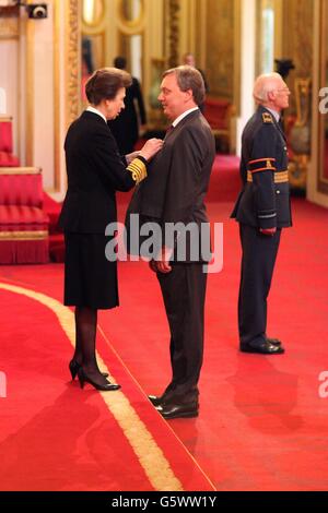 Robert Howden de Wakefield est fait officier de l'ordre de l'Empire ...