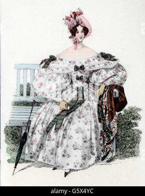 Mode, 19e siècle, femme en robe avec la crinoline, gravure en bois, magazine familial, 1840 ...