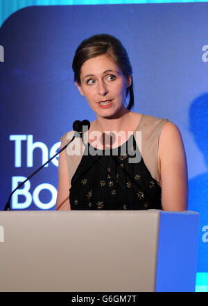 Eleanor Catton, lauréat du Man Booker Prize pour son livre The ...