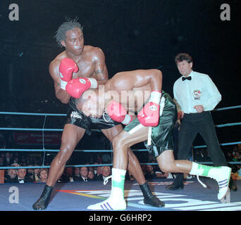 Nigel Benn v Gerald McClellan Photo Stock - Alamy
