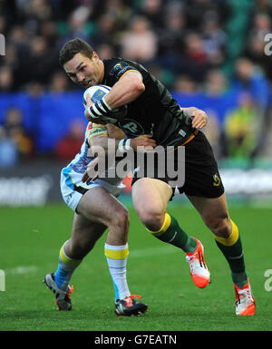 Northampton Saints George North est attaqué par Leicester Tigers Blaine ...