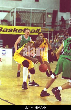 Basketball - Saporta Cup - London Towers et Darussafaka.Martin Henlan ...